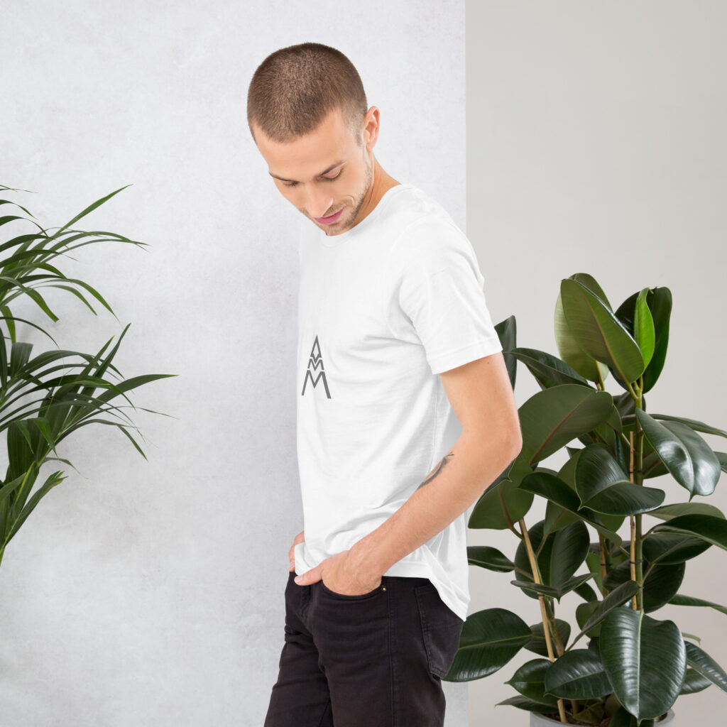 Mountain Massif Men’s Icon – white with grey logo - Mountain Massif