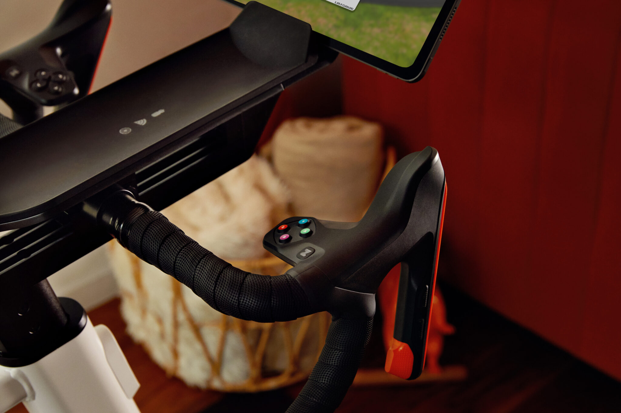 A detailed look at the Zwift Ride - Mountain Massif